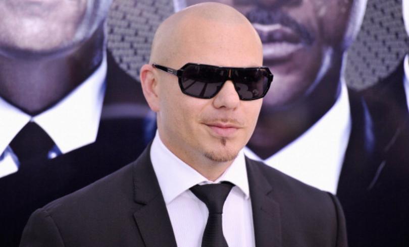 ကင်ဆာရောဂါသည်များ ဆေးကုသနိုင်ရန် ကိုယ်ပိုင်လေယာဉ် စေလွှတ်ပေးခဲ့တဲ့ ...