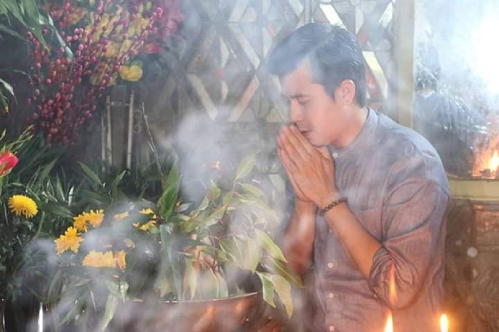 မွေးရပ်မြေကိုပြန်ပြီး ကုသိုလ်ဒါနတွေပြုလုပ်နေတဲ့ နေတိုး - YOYARLAY Digital Media and News