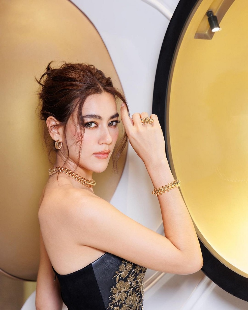 မင်္ဂလာပွဲအကြောင်း ထုတ်ပြောလာခဲ့တဲ့ ထိုင်းမင်းသမီးချော Kimmy Kimberley - YOYARLAY Digital Media ...